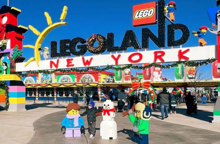 New Gondola-Style Minifigure Skyflyer Ride Coming To LEGOLAND New York